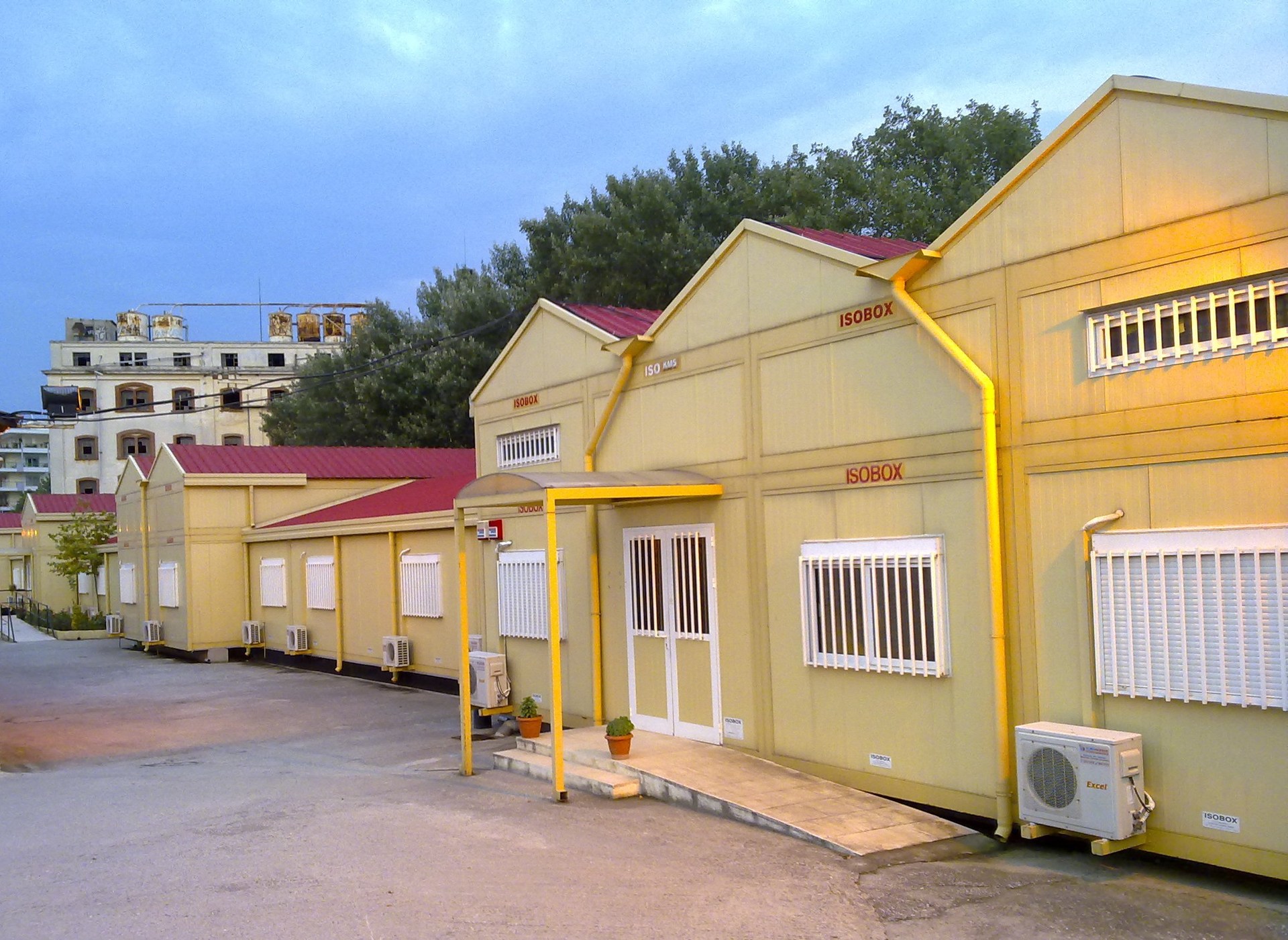 PREFABRICATED SINGLE COMPLEX OF HOUSES - Antaios Constructions